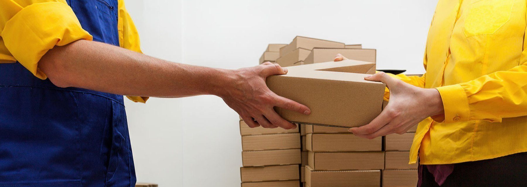 Parcel Delivery Rockingham | Fast & Secure Taxi Parcel Service